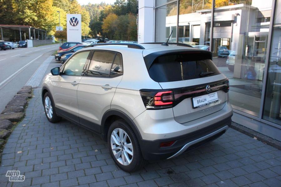 Grey Volkswagen T-Cross 2023 in Kaunas, with an engine capacity of 1.00 L and mileage of 21 thousand km for 27025 €, photo 6 on AUTOMOTO.COM.LV