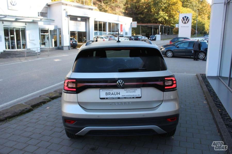 Grey Volkswagen T-Cross 2023 in Kaunas, with an engine capacity of 1.00 L and mileage of 21 thousand km for 27025 €, photo 7 on AUTOMOTO.COM.LV