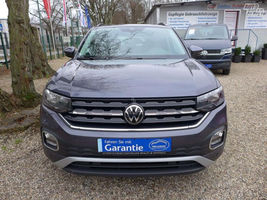 Grey Volkswagen T-Cross 2023 in Kaunas, with an engine capacity of 1.50 L and mileage of 30 thousand km for 26913 €, photo 2 on AUTOMOTO.COM.LV