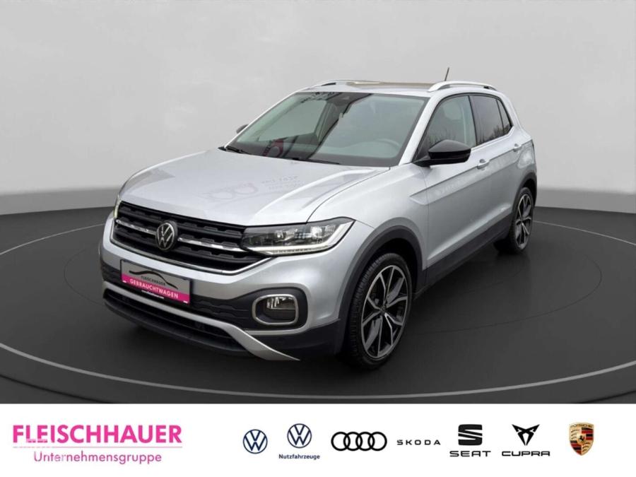 Grey Volkswagen T-Cross 2023 in Kaunas, with an engine capacity of 1.50 L and mileage of 23 thousand km for 26510 €, photo 1 on AUTOMOTO.COM.LV