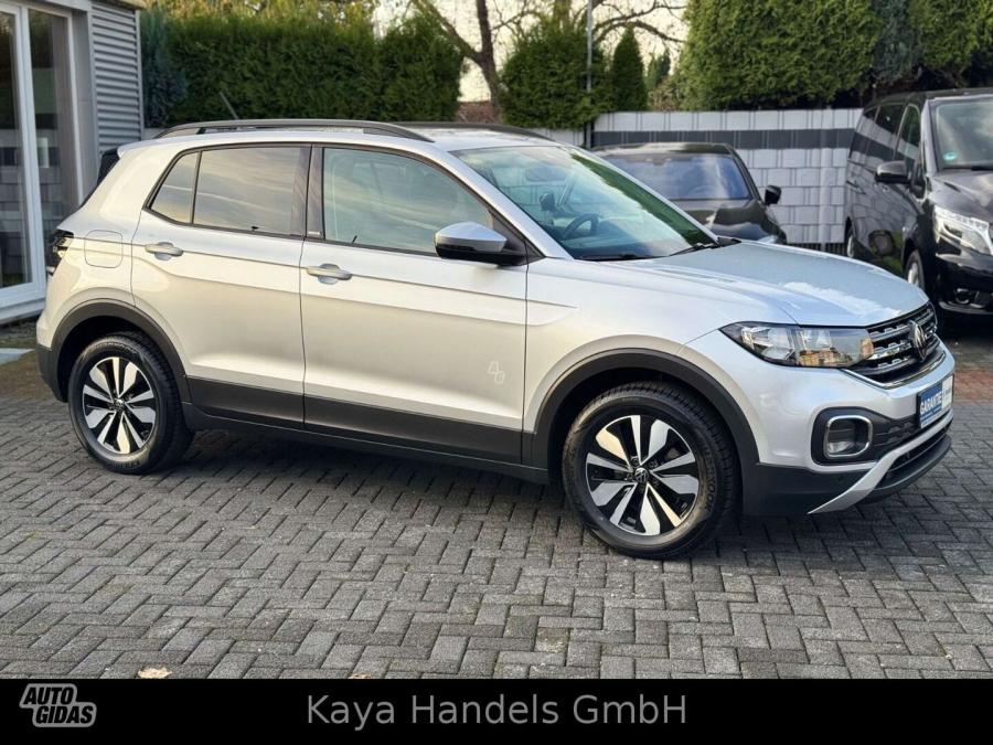Grey Volkswagen T-Cross 2023 in Kaunas, with an engine capacity of 1.00 L and mileage of 32 thousand km for 21594 €, photo 2 on AUTOMOTO.COM.LV