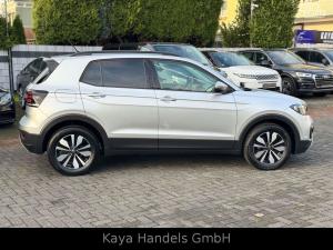 Grey Volkswagen T-Cross 2023 in Kaunas, with an engine capacity of 1.00 L and mileage of 32 thousand km for 21594 €, photo 7 on AUTOMOTO.COM.LV
