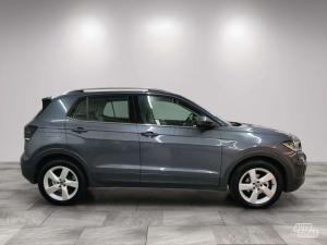 Grey Volkswagen T-Cross 2023 in Kaunas, with an engine capacity of 1.00 L and mileage of 19 thousand km for 22097 €, photo 6 on AUTOMOTO.COM.LV