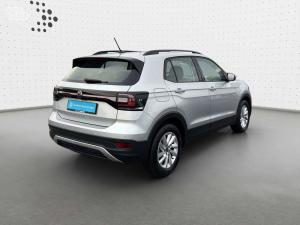 Grey Volkswagen T-Cross 2023 in Kaunas, with an engine capacity of 1.00 L and mileage of 18 thousand km for 23573 €, photo 3 on AUTOMOTO.COM.LV