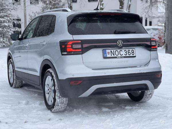 Pelēks Volkswagen T-Cross 2023 Šauļi, ar dzinēja tilpumu 1.00 L un nobraukumu 53 tūkst. km par 17200 €, foto 9 vietnē AUTOMOTO.COM.LV