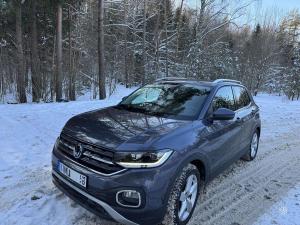 Pelēks Volkswagen T-Cross 2023 Viļņa, ar dzinēja tilpumu 1.00 L un nobraukumu 36 tūkst. km par 18300 €, foto  vietnē AUTOMOTO.COM.LV