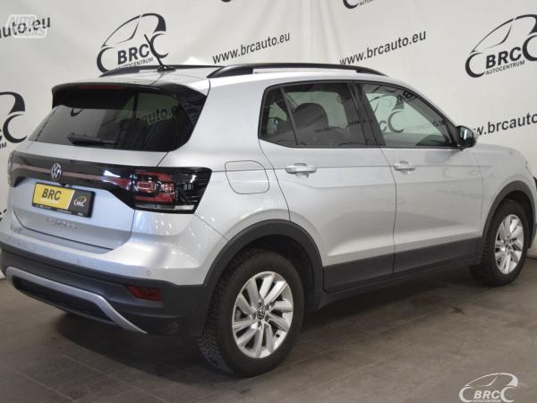 Grey Volkswagen T-Cross 2023 in Riga, with an engine capacity of 1.00 L and mileage of 54 thousand km for 16800 €, photo 2 on AUTOMOTO.COM.LV