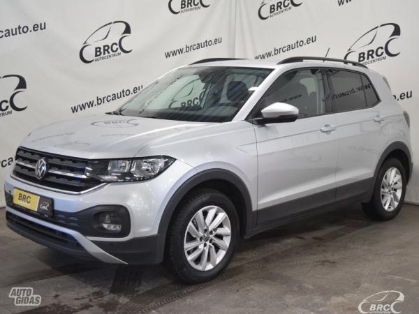 Grey Volkswagen T-Cross 2023 in Riga, with an engine capacity of 1.00 L and mileage of 50 thousand km for 16800 €, photo 1 on AUTOMOTO.COM.LV