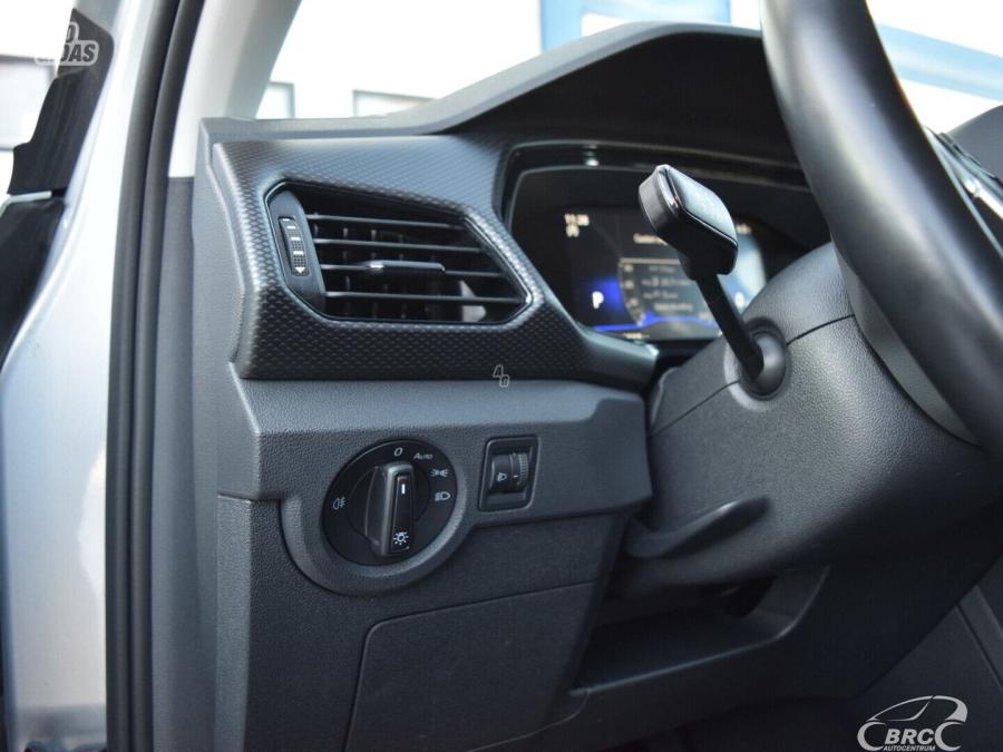 Pelēks Volkswagen T-Cross 2023 Rīga, ar dzinēja tilpumu 1.00 L un nobraukumu 50 tūkst. km par 16800 €, foto 9 vietnē AUTOMOTO.COM.LV