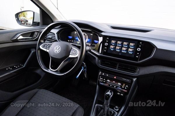 Grey Volkswagen T-Cross 2023 in Riga, with an engine capacity of 1.00 L and mileage of 80 thousand km for 15320 €, photo 9 on AUTOMOTO.COM.LV