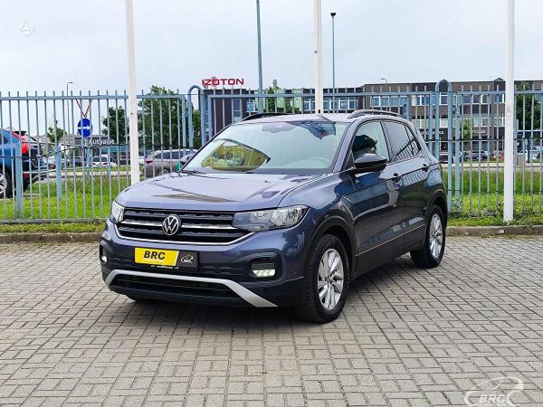 Pelēks Volkswagen T-Cross 2023 Klaipėda, ar dzinēja tilpumu 1.00 L un nobraukumu 81 tūkst. km par 15500 €, foto 1 vietnē AUTOMOTO.COM.LV