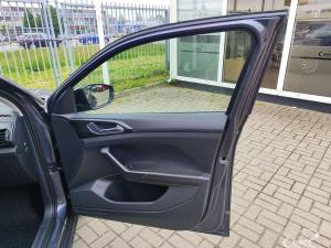 Pelēks Volkswagen T-Cross 2023 Klaipėda, ar dzinēja tilpumu 1.00 L un nobraukumu 81 tūkst. km par 15500 €, foto 8 vietnē AUTOMOTO.COM.LV