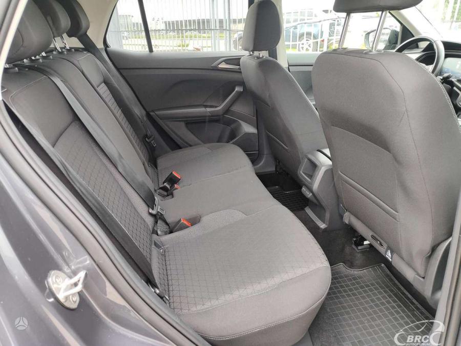 Pelēks Volkswagen T-Cross 2023 Klaipėda, ar dzinēja tilpumu 1.00 L un nobraukumu 81 tūkst. km par 15500 €, foto 12 vietnē AUTOMOTO.COM.LV