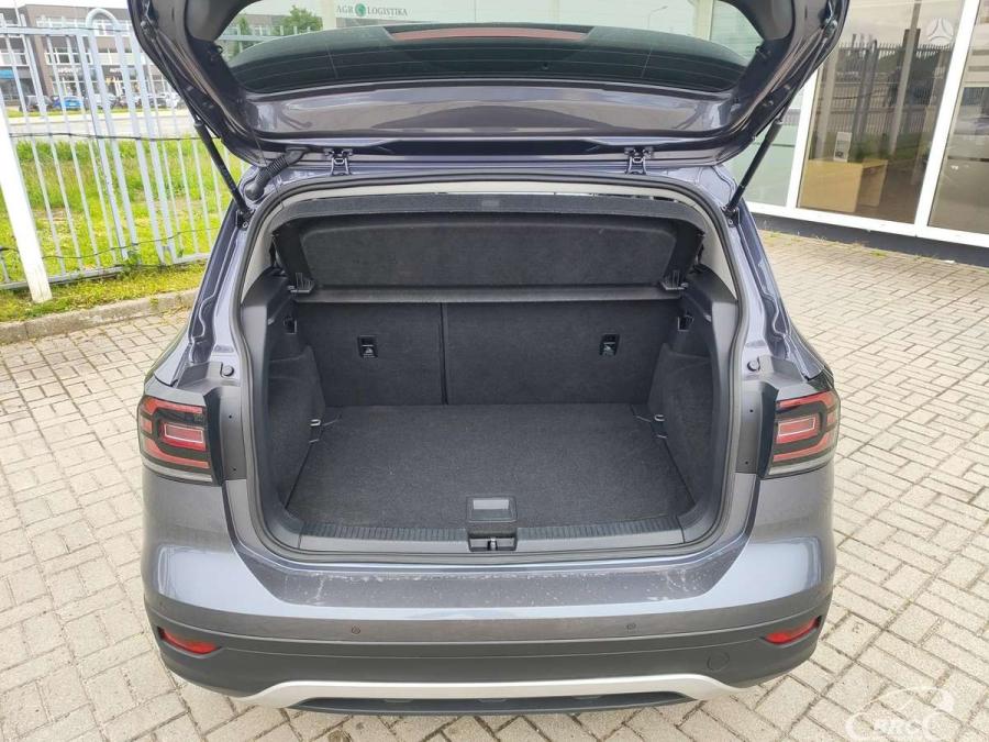 Pelēks Volkswagen T-Cross 2023 Klaipėda, ar dzinēja tilpumu 1.00 L un nobraukumu 81 tūkst. km par 15500 €, foto 14 vietnē AUTOMOTO.COM.LV