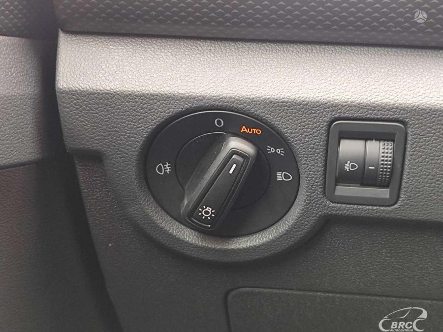 Pelēks Volkswagen T-Cross 2023 Klaipėda, ar dzinēja tilpumu 1.00 L un nobraukumu 81 tūkst. km par 15500 €, foto 24 vietnē AUTOMOTO.COM.LV