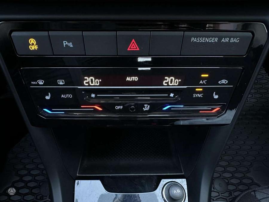 Pelēks Volkswagen T-Cross 2023 Viļņa, ar dzinēja tilpumu 1.00 L un nobraukumu 60 tūkst. km par 16500 €, foto 17 vietnē AUTOMOTO.COM.LV