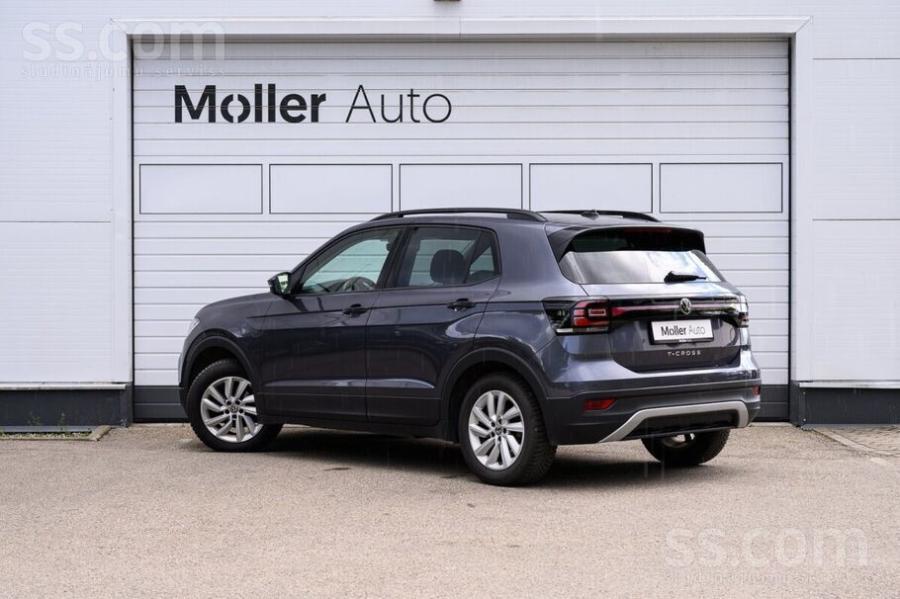 Pelēks Volkswagen T-Cross 2023 Rīga, ar dzinēja tilpumu 1.00 L un nobraukumu 57 tūkst. km par 20950 €, foto 4 vietnē AUTOMOTO.COM.LV