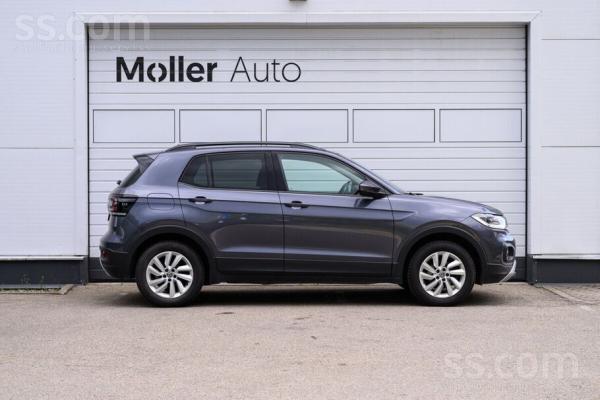 Grey Volkswagen T-Cross 2023 in Riga, with an engine capacity of 1.00 L and mileage of 57 thousand km for 20950 €, photo 5 on AUTOMOTO.COM.LV