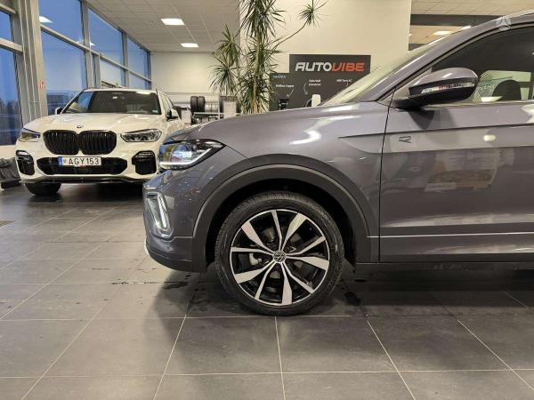 Grey Volkswagen T-Cross 2024 in Vilnius, with an engine capacity of 1.50 L and mileage of 2 thousand km for 24555 €, photo 4 on AUTOMOTO.COM.LV