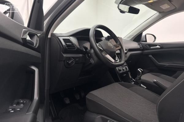 Grey Volkswagen T-Cross 2024 in Kaunas, with an engine capacity of 0.00 L and mileage of 30 thousand km for 21386 €, photo 6 on AUTOMOTO.COM.LV