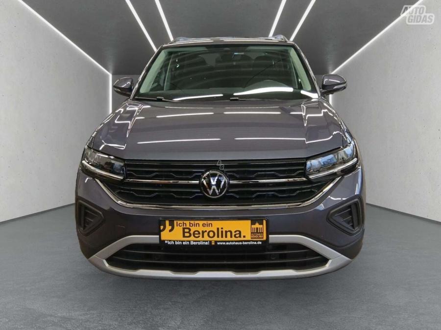 Pelēks Volkswagen T-Cross 2024 Kauņa, ar dzinēja tilpumu 1.00 L un nobraukumu 12 tūkst. km par 26818 €, foto 5 vietnē AUTOMOTO.COM.LV
