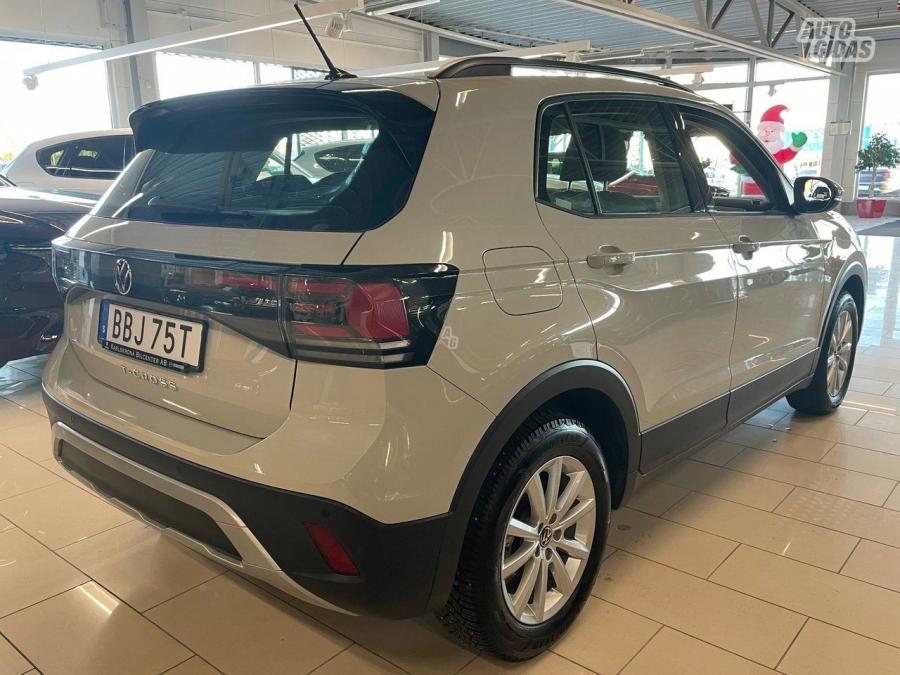 Pelēks Volkswagen T-Cross 2024 Kauņa, ar dzinēja tilpumu 0.00 L un nobraukumu 32 tūkst. km par 25189 €, foto 4 vietnē AUTOMOTO.COM.LV