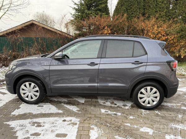 Grey Volkswagen T-Cross 2024 in Jelgava, with an engine capacity of 1.00 L and mileage of 16 thousand km for 21750 €, photo 3 on AUTOMOTO.COM.LV