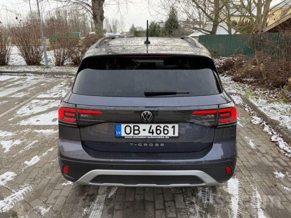 Grey Volkswagen T-Cross 2024 in Jelgava, with an engine capacity of 1.00 L and mileage of 16 thousand km for 21750 €, photo 5 on AUTOMOTO.COM.LV