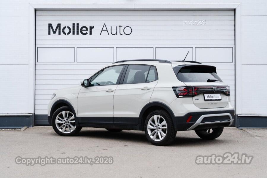 Pelēks Volkswagen T-Cross 2024 Rīga, ar dzinēja tilpumu 1.00 L un nobraukumu 30 tūkst. km par 23468 €, foto 4 vietnē AUTOMOTO.COM.LV