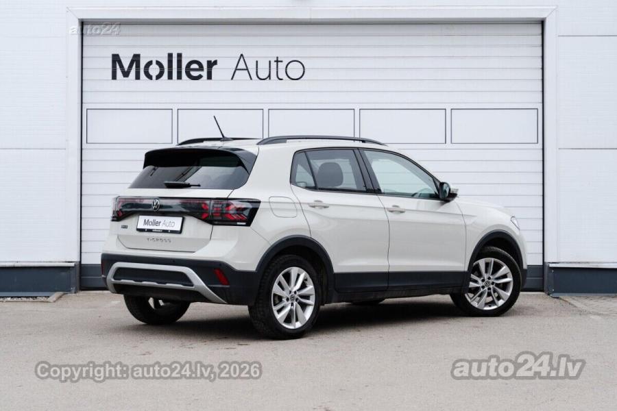 Pelēks Volkswagen T-Cross 2024 Rīga, ar dzinēja tilpumu 1.00 L un nobraukumu 30 tūkst. km par 23468 €, foto 5 vietnē AUTOMOTO.COM.LV