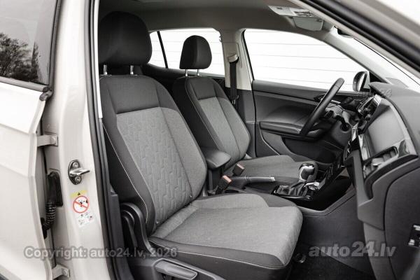 Grey Volkswagen T-Cross 2024 in Riga, with an engine capacity of 1.00 L and mileage of 30 thousand km for 23468 €, photo 6 on AUTOMOTO.COM.LV