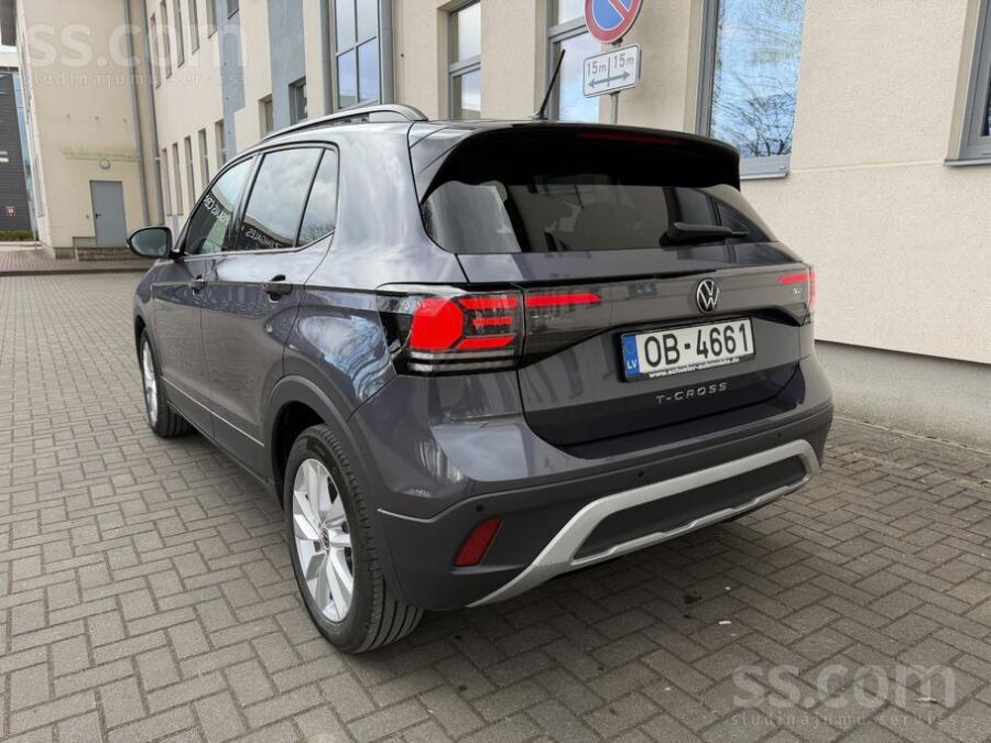 Серый Фольксваген T-Cross 2024 в Елгава, объемом двигателя 1.00 л и пробегом 18 тыс. км за 19950 €, фото 4 на AUTOMOTO.COM.LV