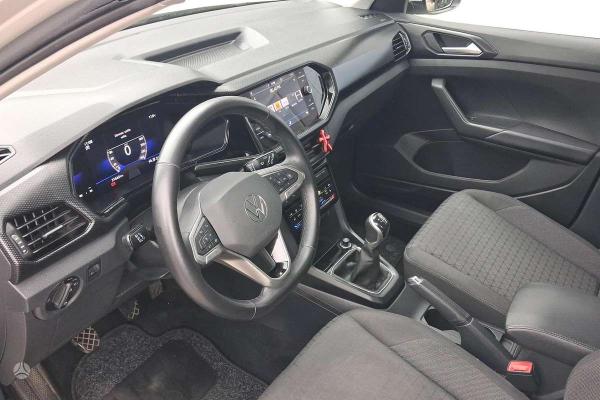 Grey Volkswagen T-Cross 2024 in Klaipeda, with an engine capacity of 1.00 L and mileage of 32 thousand km for 16000 €, photo 8 on AUTOMOTO.COM.LV