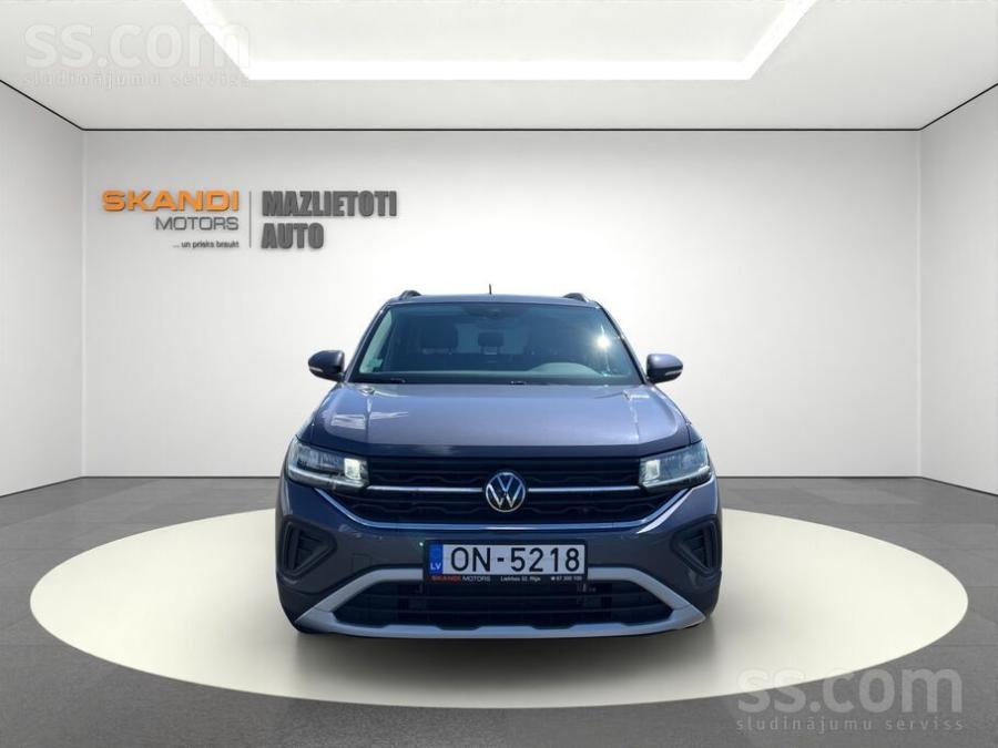 Серый Фольксваген T-Cross 2024 в Рига, объемом двигателя 1.50 л и пробегом 9 тыс. км за 23990 €, фото 3 на AUTOMOTO.COM.LV