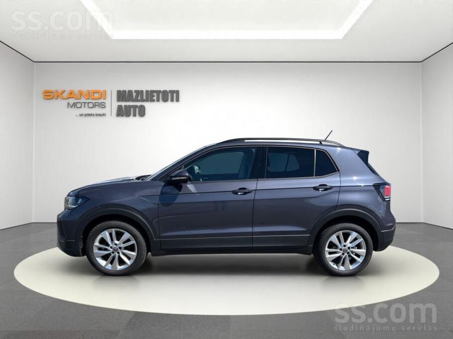 Серый Фольксваген T-Cross 2024 в Рига, объемом двигателя 1.50 л и пробегом 9 тыс. км за 23990 €, фото 4 на AUTOMOTO.COM.LV