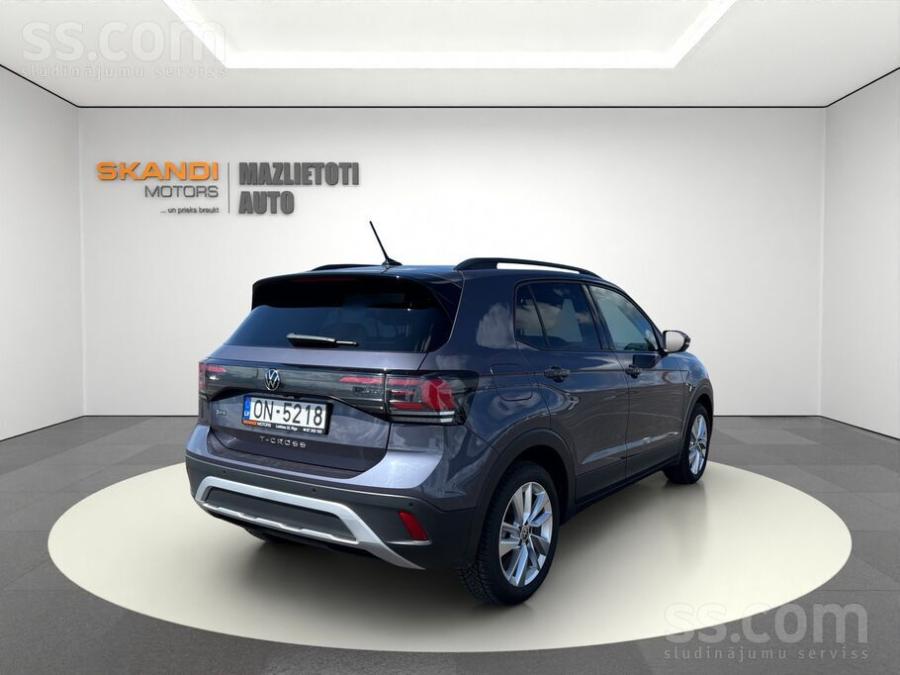Серый Фольксваген T-Cross 2024 в Рига, объемом двигателя 1.50 л и пробегом 9 тыс. км за 23990 €, фото 7 на AUTOMOTO.COM.LV