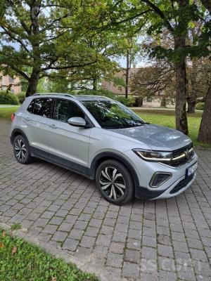 Pelēks Volkswagen T-Cross 2024 Kuldīga, ar dzinēja tilpumu 1.00 L un nobraukumu 36 tūkst. km par 21900 €, foto  vietnē AUTOMOTO.COM.LV