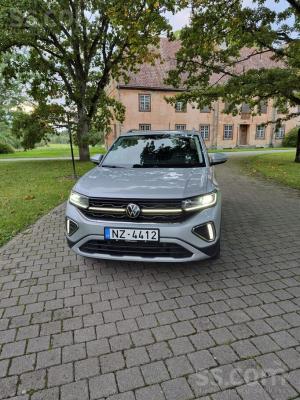 Серый Фольксваген T-Cross 2024 в Кулдига, объемом двигателя 1.00 л и пробегом 36 тыс. км за 21900 €, фото 4 на AUTOMOTO.COM.LV