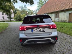 Серый Фольксваген T-Cross 2024 в Кулдига, объемом двигателя 1.00 л и пробегом 36 тыс. км за 21900 €, фото 5 на AUTOMOTO.COM.LV