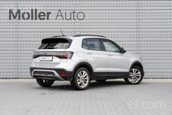 Grey Volkswagen T-Cross 2024 in Riga, with an engine capacity of 1.00 L and mileage of 45 thousand km for 22900 €, photo 5 on AUTOMOTO.COM.LV