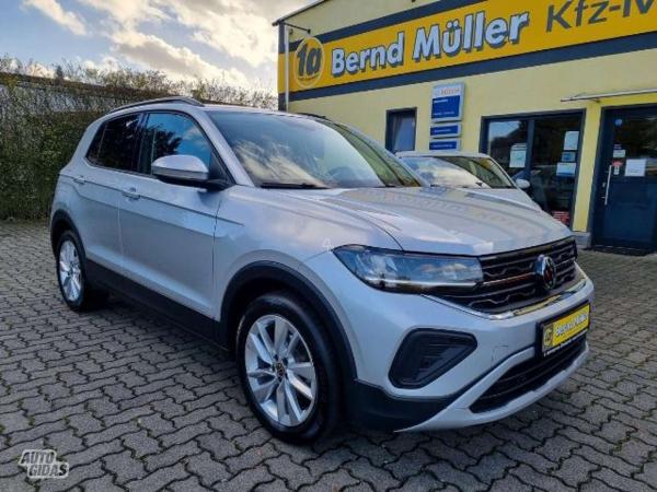 Grey Volkswagen T-Cross 2025 in Kaunas, with an engine capacity of 1.00 L and mileage of 14 thousand km for 23788 €, photo 4 on AUTOMOTO.COM.LV