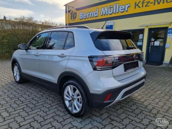 Grey Volkswagen T-Cross 2025 in Kaunas, with an engine capacity of 1.00 L and mileage of 14 thousand km for 23788 €, photo 5 on AUTOMOTO.COM.LV