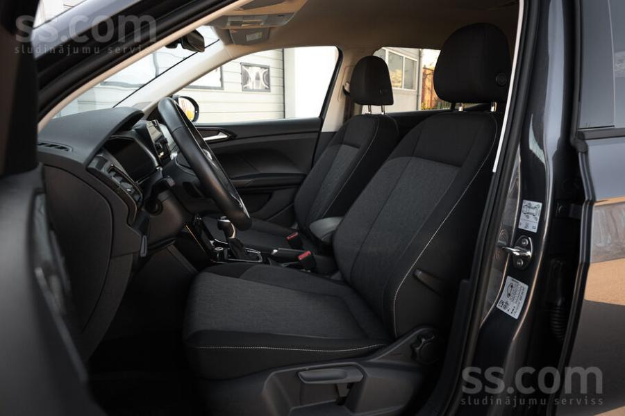 Grey Volkswagen T-Cross 2025 in Jelgava, with an engine capacity of 1.00 L and mileage of 31 thousand km for 22900 €, photo 7 on AUTOMOTO.COM.LV
