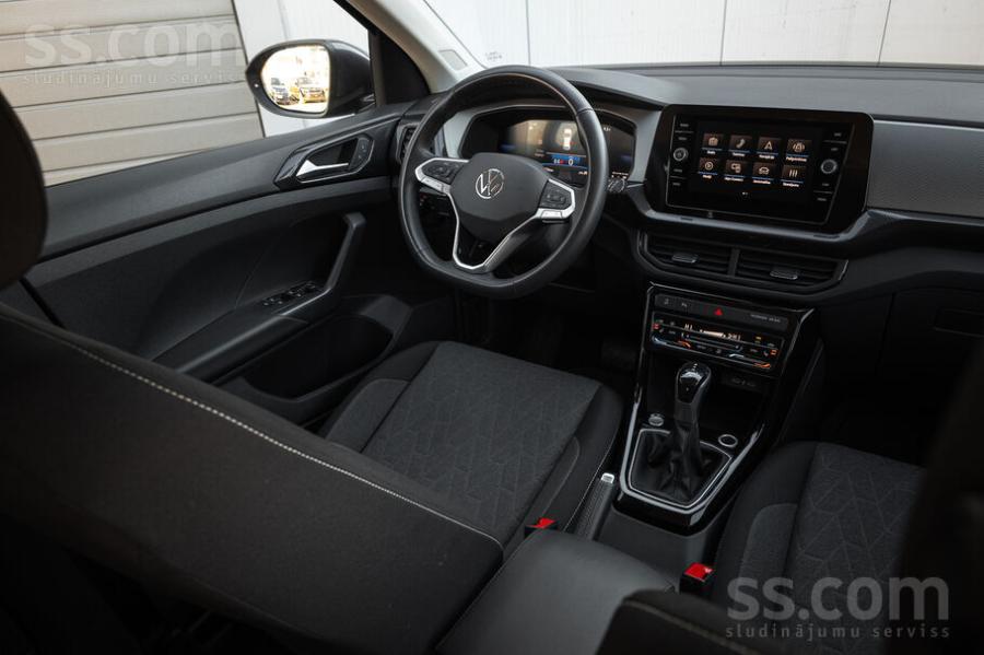 Grey Volkswagen T-Cross 2025 in Jelgava, with an engine capacity of 1.00 L and mileage of 31 thousand km for 22900 €, photo 8 on AUTOMOTO.COM.LV