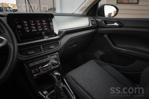 Grey Volkswagen T-Cross 2025 in Jelgava, with an engine capacity of 1.00 L and mileage of 31 thousand km for 22900 €, photo 12 on AUTOMOTO.COM.LV