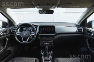 Pelēks Volkswagen T-Cross 2025 Ventspils, ar dzinēja tilpumu 1.00 L un nobraukumu 31 tūkst. km par 22500 €, foto 14 vietnē AUTOMOTO.COM.LV