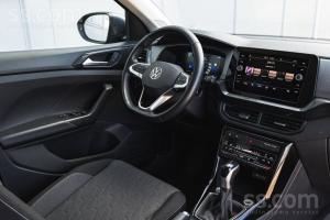 Pelēks Volkswagen T-Cross 2025 Ventspils, ar dzinēja tilpumu 1.00 L un nobraukumu 31 tūkst. km par 22500 €, foto 15 vietnē AUTOMOTO.COM.LV