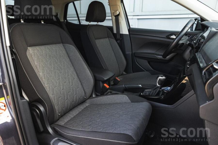 Pelēks Volkswagen T-Cross 2025 Ventspils, ar dzinēja tilpumu 1.00 L un nobraukumu 31 tūkst. km par 22500 €, foto 16 vietnē AUTOMOTO.COM.LV