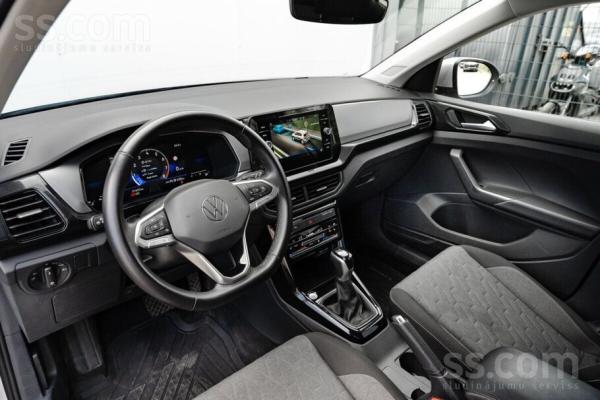 Серый Фольксваген T-Cross 2025 в Рига, объемом двигателя 1.00 л и пробегом 32 тыс. км за 22950 €, фото 8 на AUTOMOTO.COM.LV