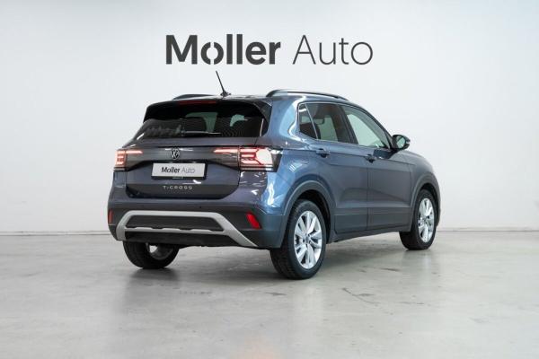 Grey Volkswagen T-Cross 2025 in Vilnius, with an engine capacity of 1.00 L and mileage of 25 thousand km for 22400 €, photo 3 on AUTOMOTO.COM.LV